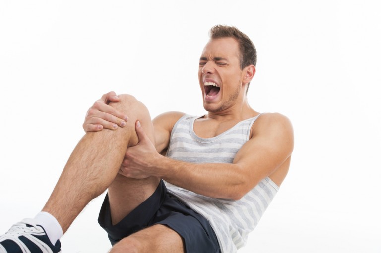 Gescheurde meniscus: oorzaak, operatie, behandeling & oefeningen